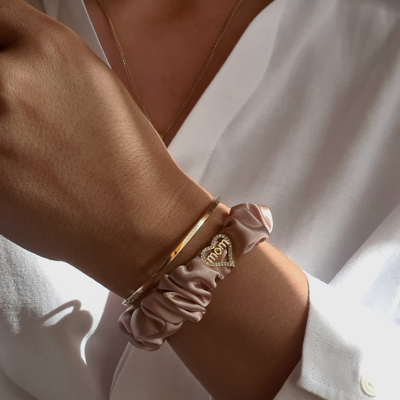 Seiden Scrunchies und Haaraccessoires bei EDEAliss
